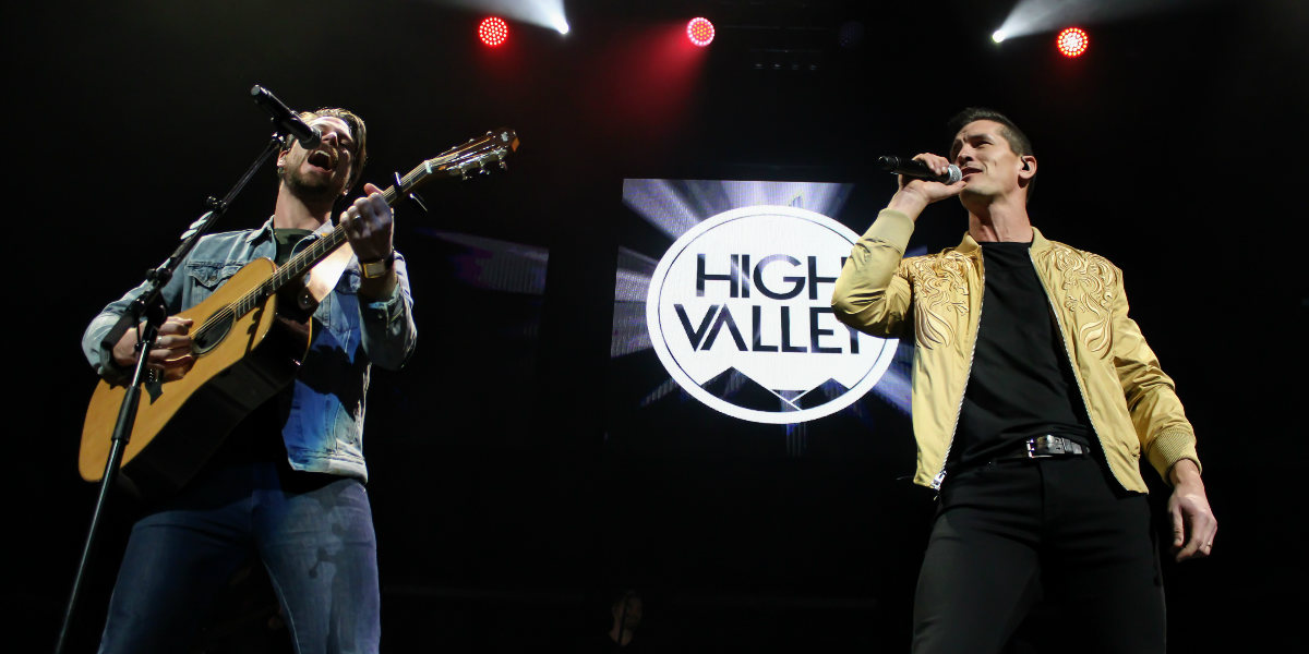 Paul Brandt Brought His Tour The Journey 2019 to Edmonton | Front Porch