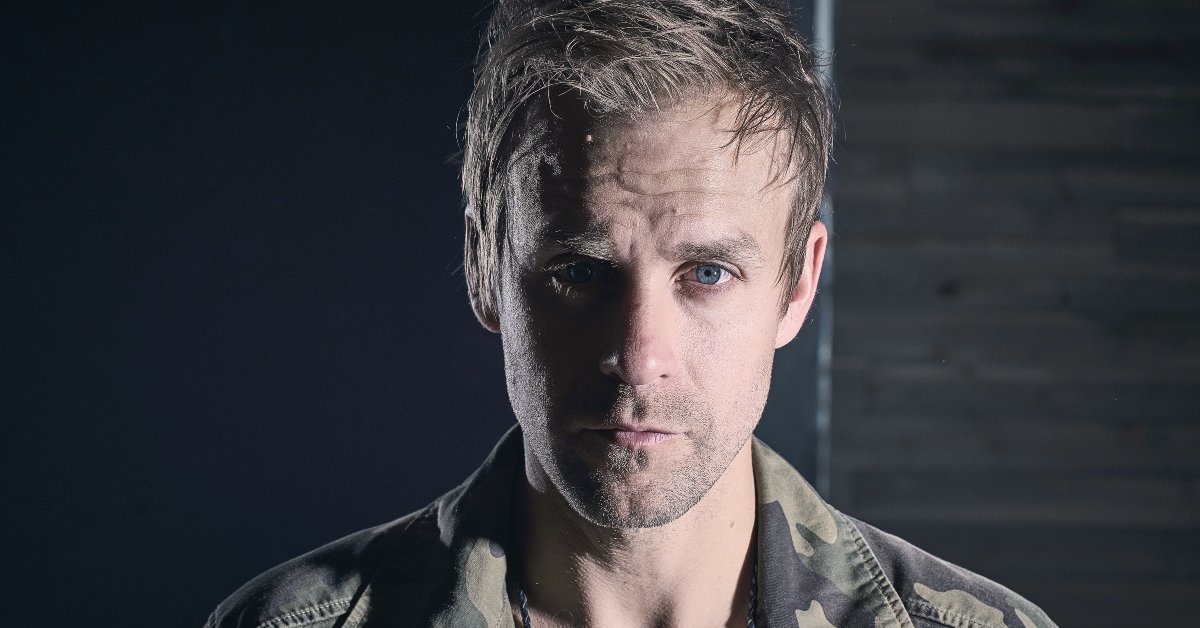 Stay Up with Dan Davidson’s latest EP "Six Songs to Midnight"