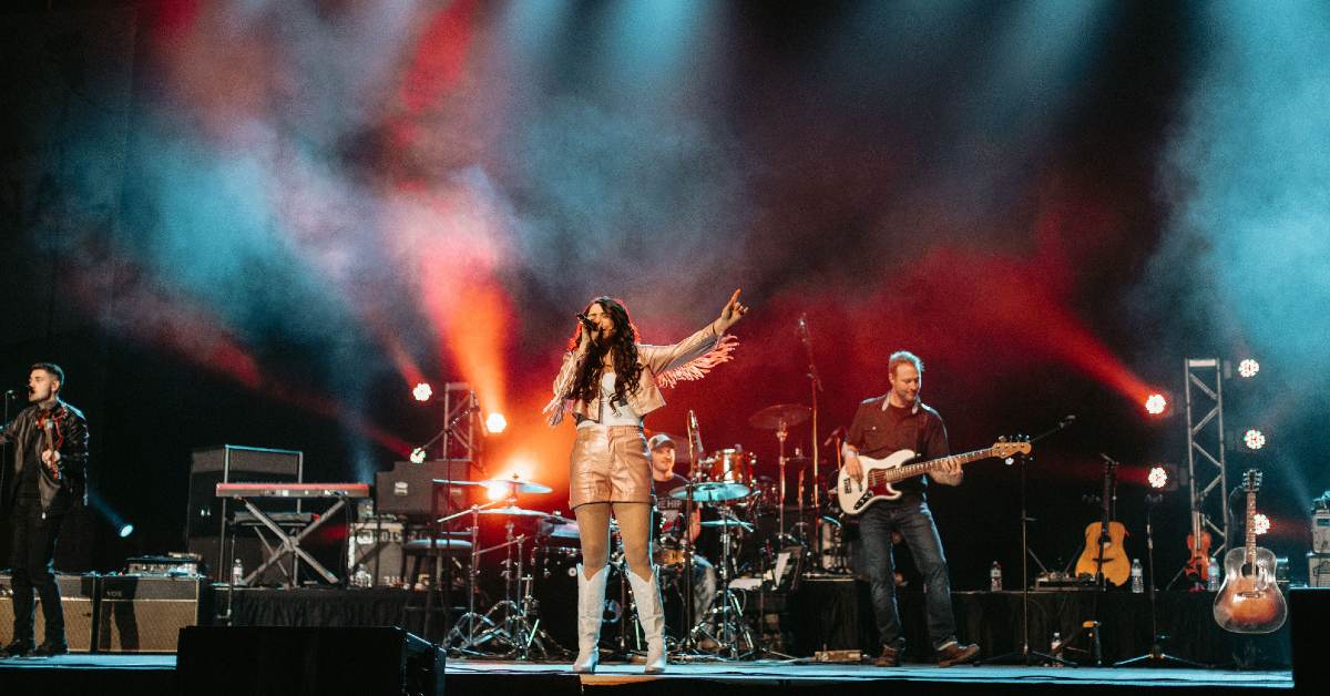Kendra Kay Signs Deal With Willing Records and Universal Music Canada