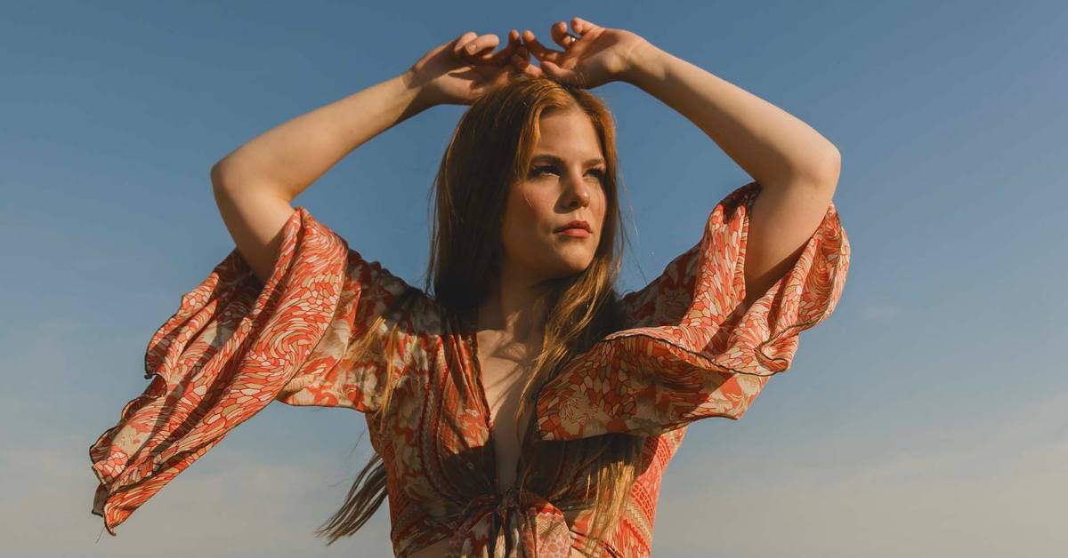 BC-Based Singer-Songwriter Emma Kade’s Newest Single “Blue Collar Man ...